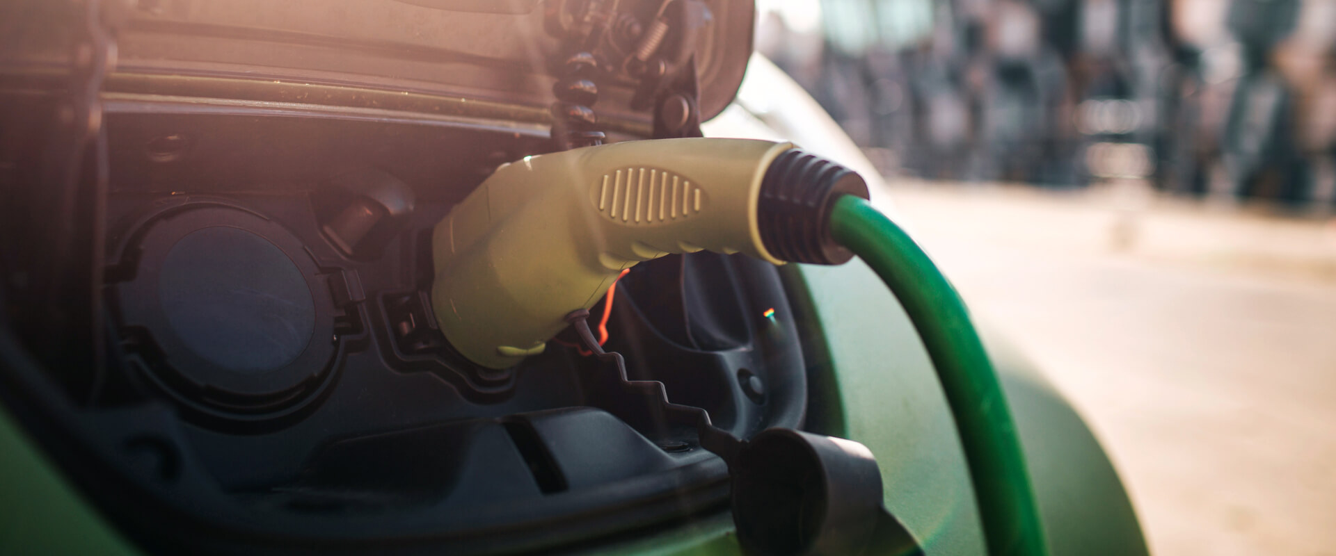 AVIA-Volt Elektro-Ladetankstellen - Lang Energie